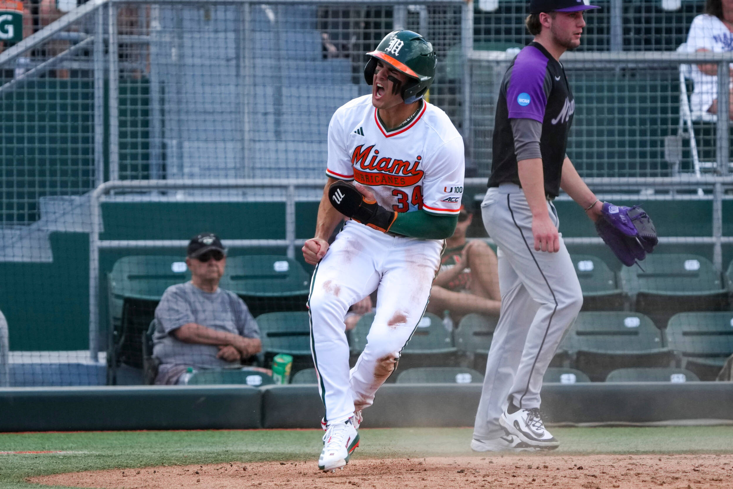 Hurricanes Complete Opening Series Sweep Over Niagara – University of ...