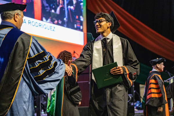 Photo Gallery: Spring 2025 Graduation – University of Miami Athletics