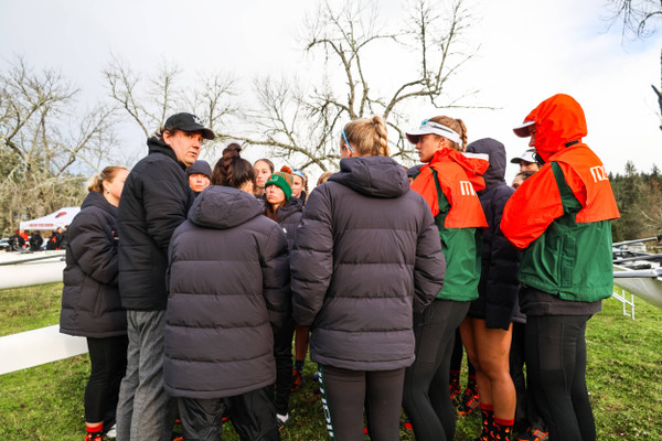 Rowing Opens Season at Oregon State, Wins First Varsity Four