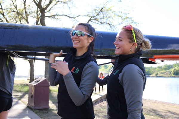 Rowing Impresses With Seven First Place Finishes Across Both Coasts