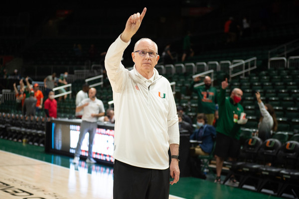 Larrañaga Named 2024 Joe Lapchick Character Award Recipient ...